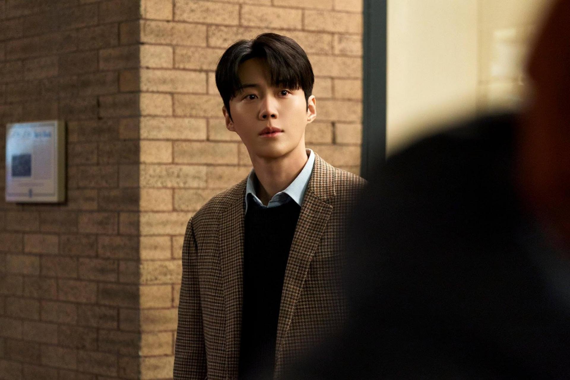 Dàn diễn viên Can This Love Be Translated?: Bom tấn Netflix gây sốt với ...