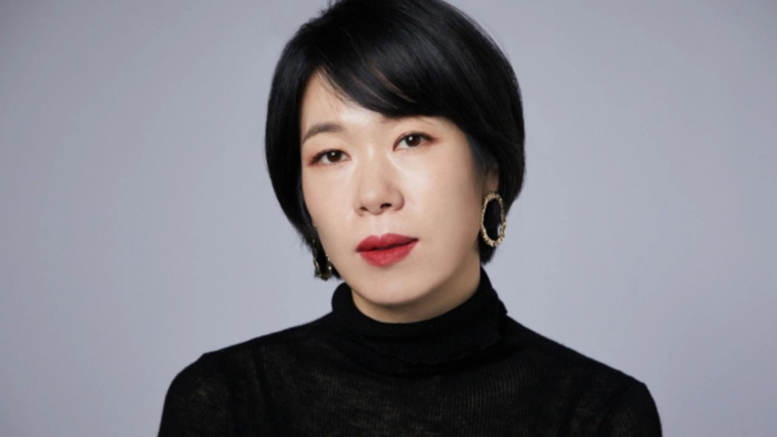 Mad Dance Office: Yeom Hye-ran trút bỏ hình tượng bác gái, hóa thân ...